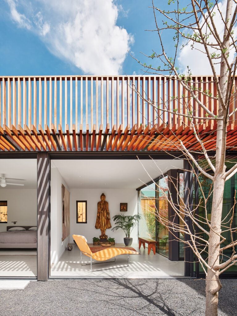 Clive Wilkinson Architects Builds a Breezy Abode in West Los Angeles ...