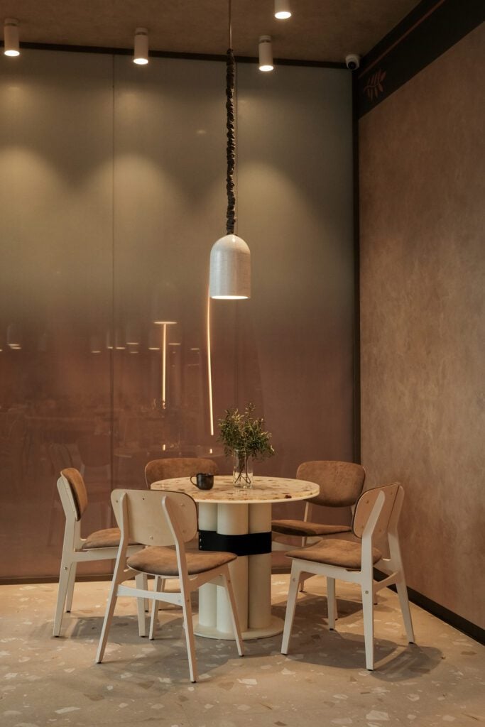 The Allure of Fresh Bread Informs the Design of a Bakery by Studio Shoo ...