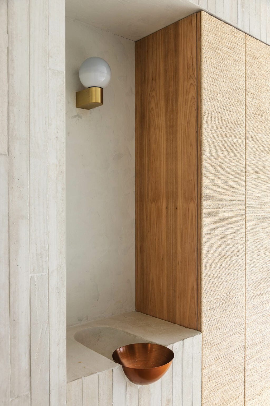 This Sustainable Home by Pascali Semerdjian Architects Reflects São ...