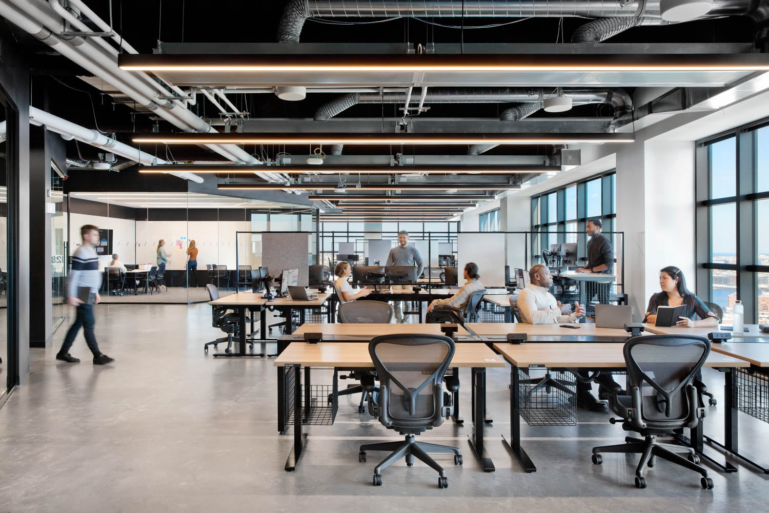 Gensler Designs a Multi-Faceted Office for Verizon in Boston - Interior ...