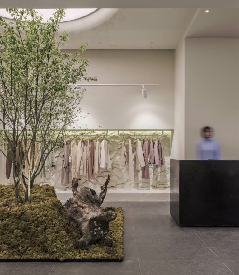 This Clothing Brand's Showroom is Always in Bloom - Interior Design