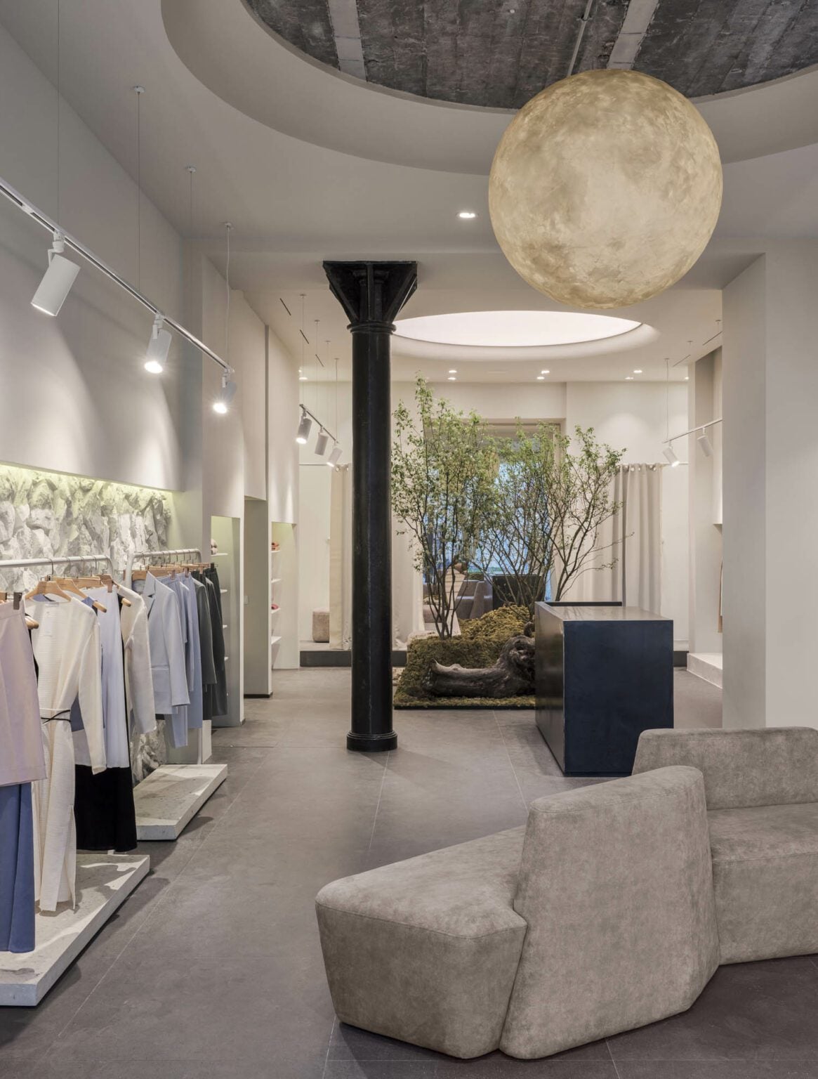 This Clothing Brand's Showroom is Always in Bloom - Interior Design
