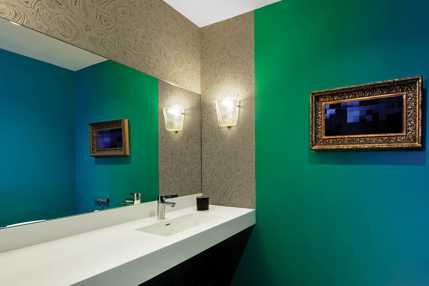 Verona Carpenter Architects Transforms a SoHo Loft into an Artful Home ...