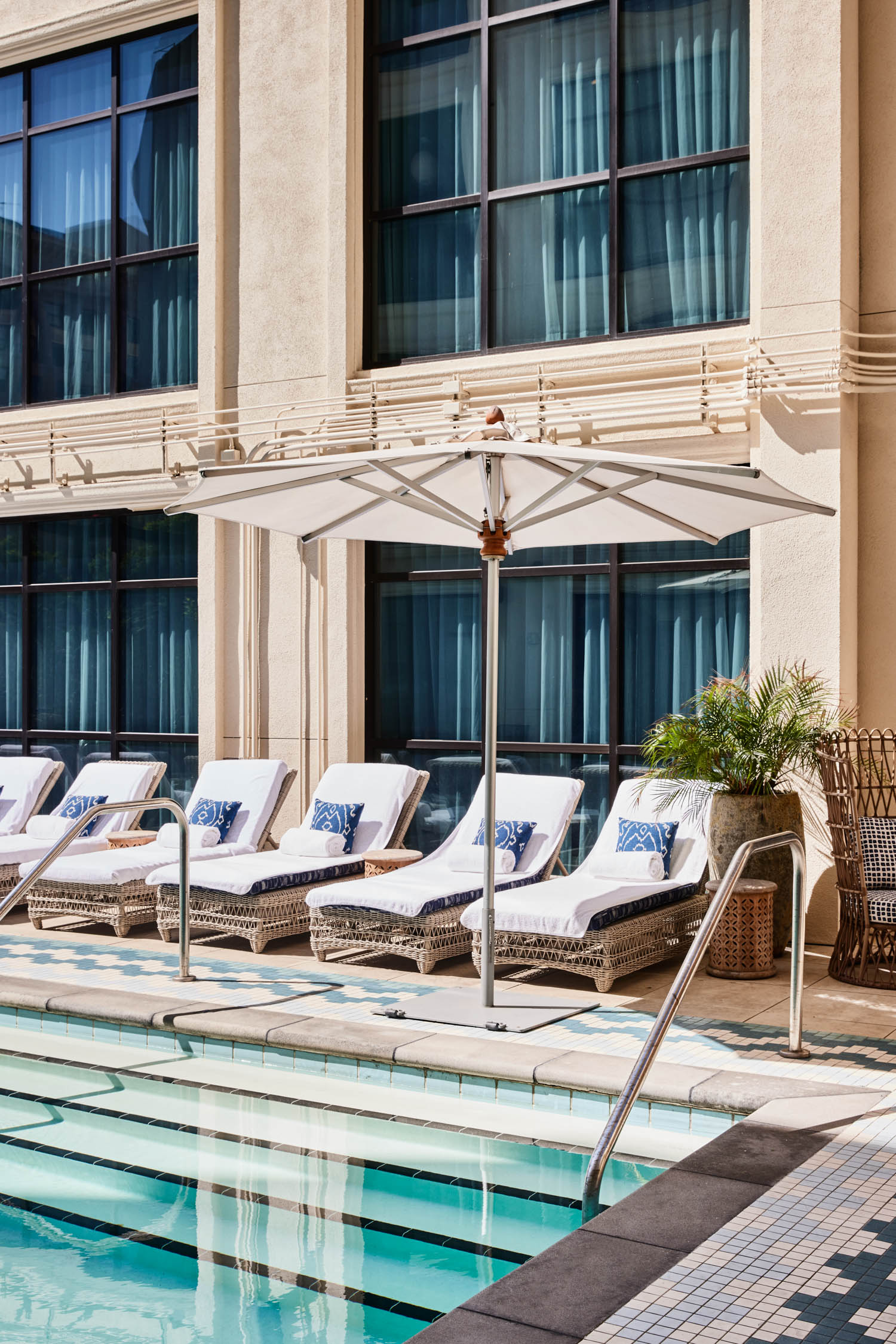 The Aster Member’s Club and Hotel Makes a Splash in Hollywood
