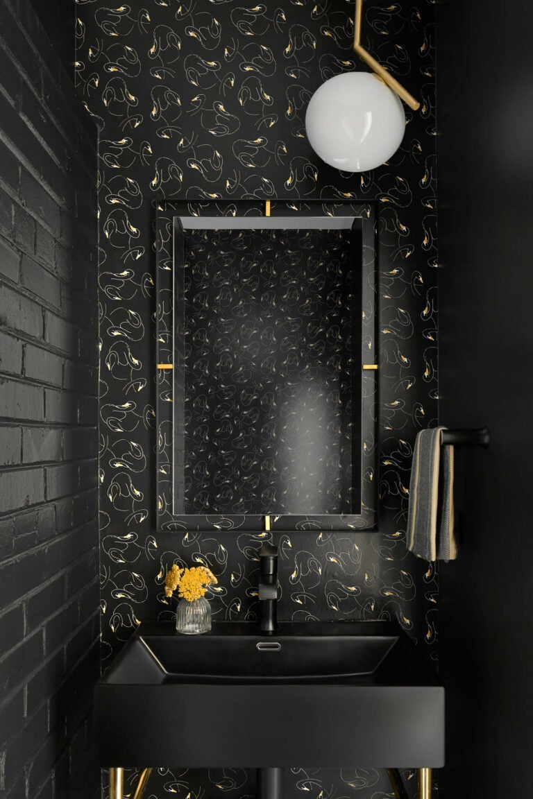 Colleen Healey Erects a Clerestory Upon a Modernist Home