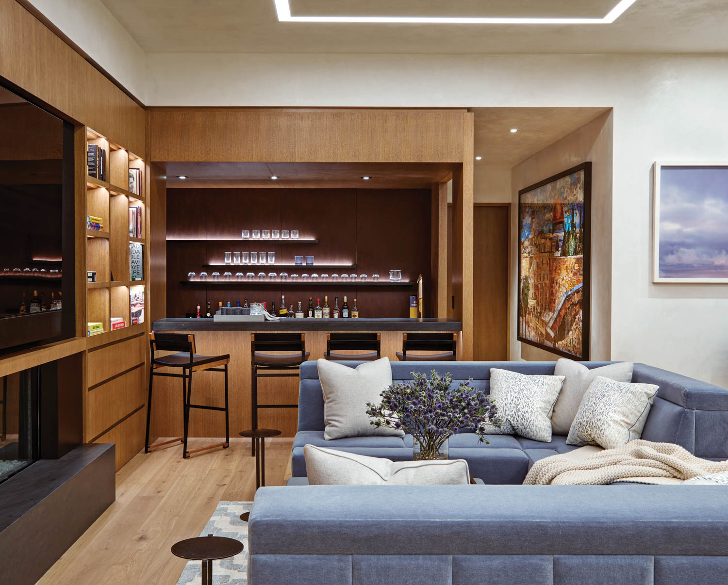 10 Tasteful Home Bar Designs Worthy of a Bottle of Bubbly