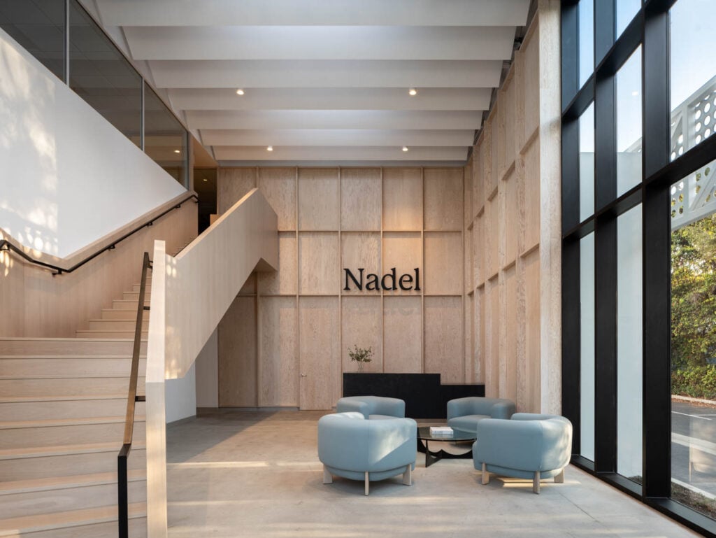 Headquarters Reboot: Standard Architecture x Nadel