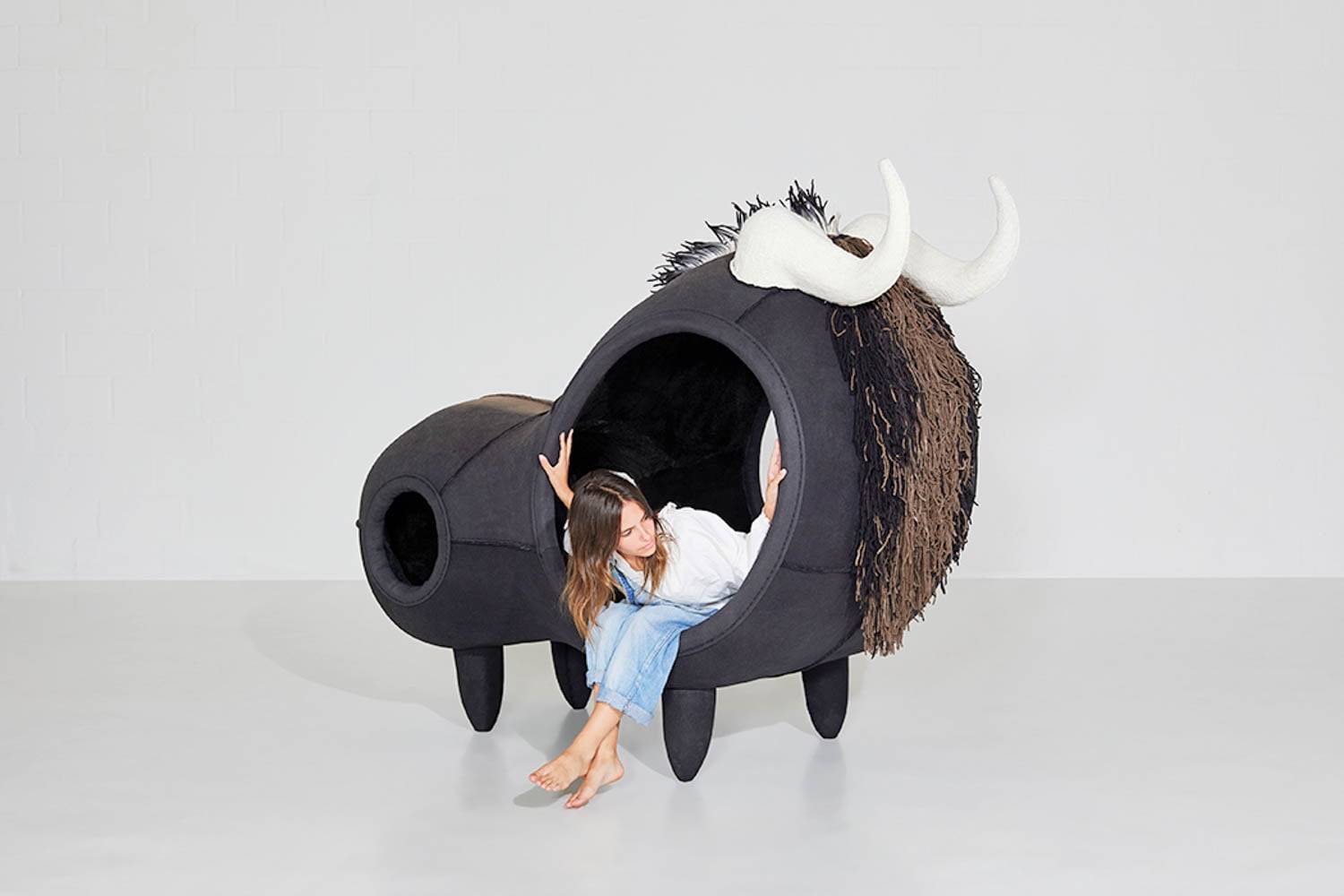 Porky Hefer Displays Playful Sculptures at Galerie56